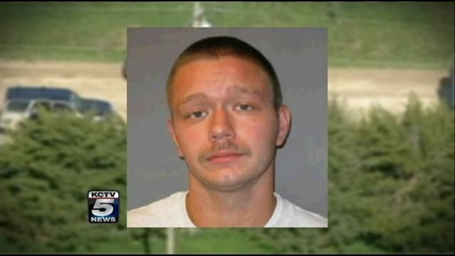Cops In Kansas Seek 2 Men In Connection With Triple Slaying Kctv5